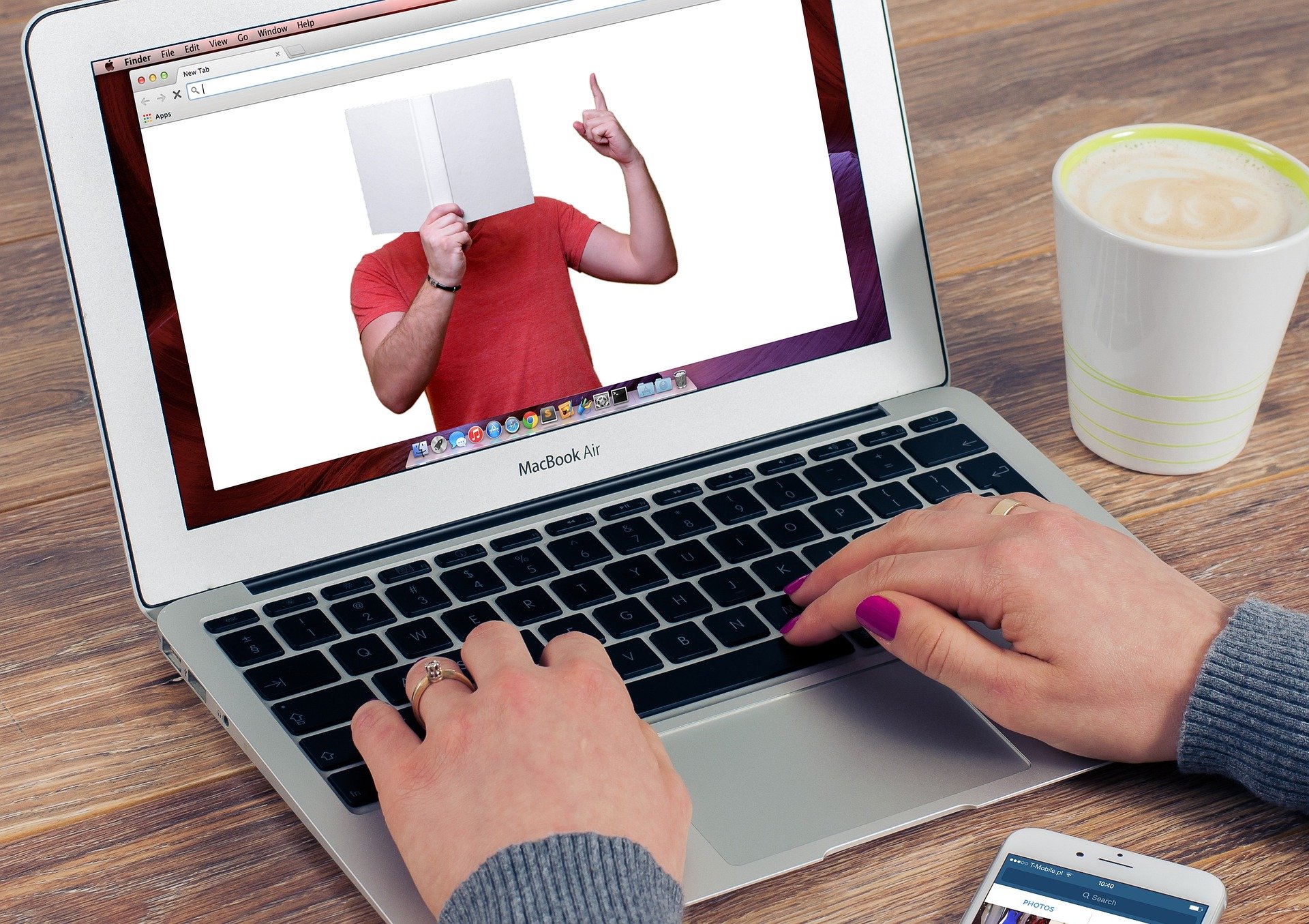 《実体験》DMM英会話を1年間やってみた感想【想像以上に凄かった】 - megmoblog